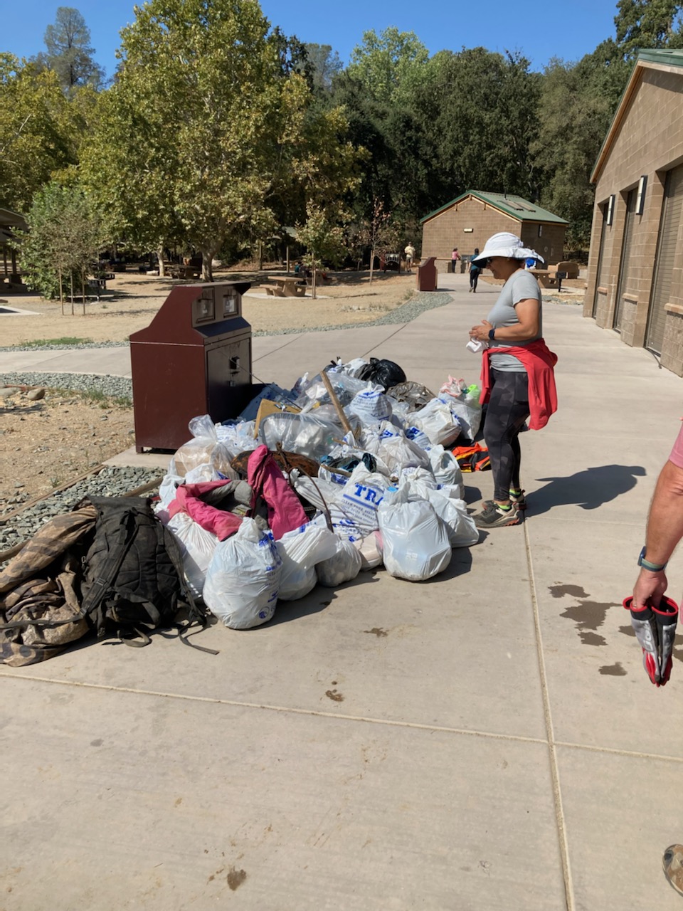 More Than 39,000 Pounds of Trash and Debris Removed by Volunteers ...